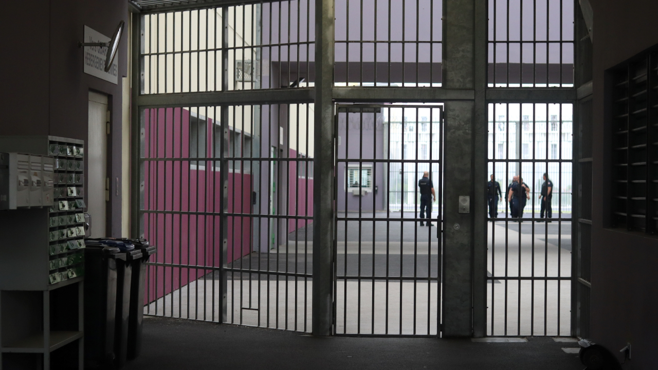 A la prison de Riom, des fouilles XXL pour débusquer armes et stupéfiants